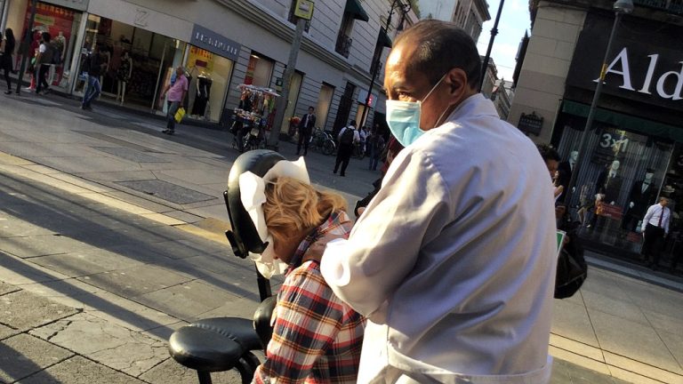 Transmisión de saberes, prácticas de sanacióny mercado entre sobadores ...